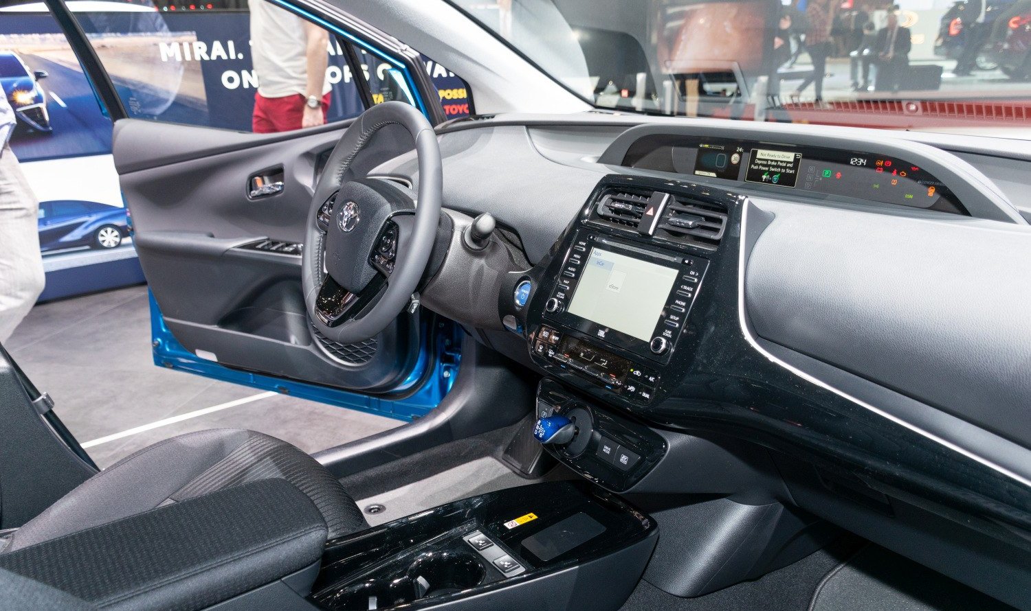 Toyota Prius IV (XW50, facelift 2018) 1.8 (122 Hp) Hybrid e-CVT AWD-i